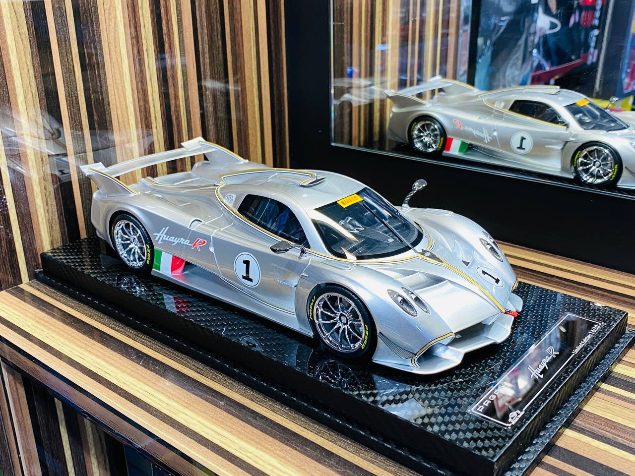 1/18 VIP Model Pagani Huayra R #1 [ Resin Silver | Limited Edition ] – dturman.com