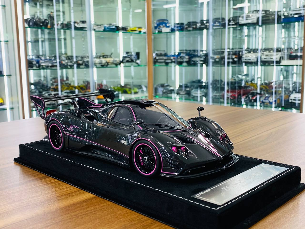 Shop Exclusive 1/18 Pagani Scale Models | Dturman Dubai UAE – dturman.com