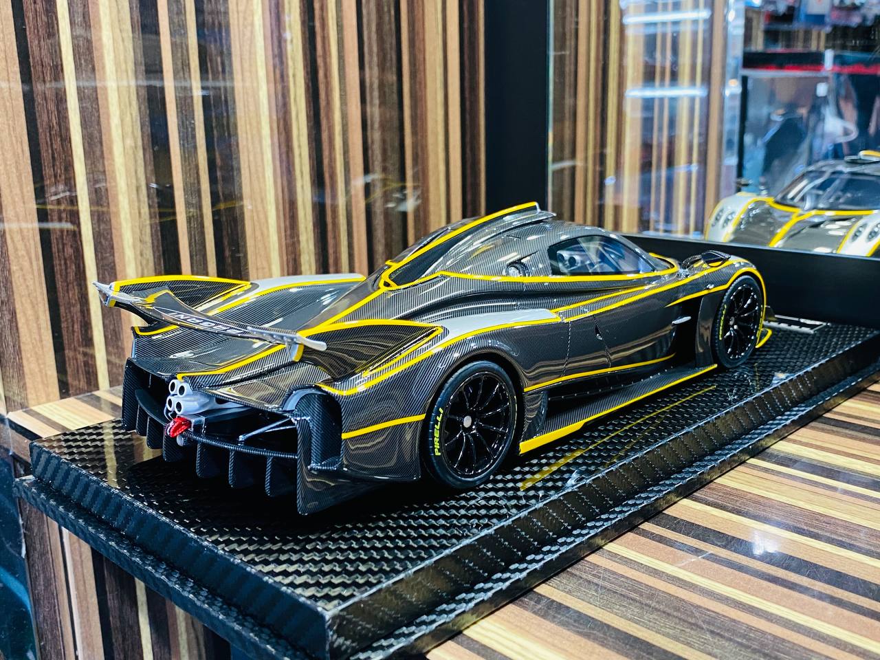 1/18 VIP Model Pagani Huayra R [ Resin yellow Stripe | Limited Edition ...