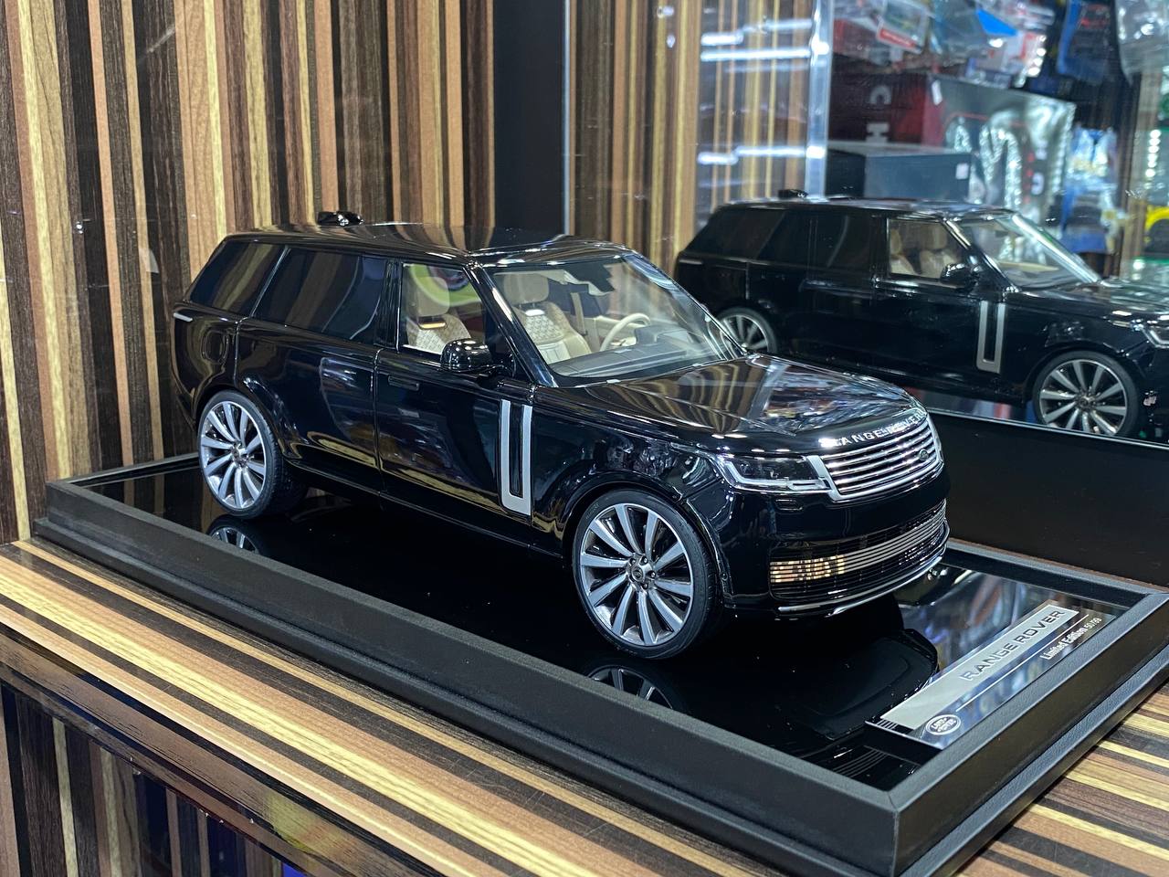 Range Rover Autobiography Limited Edition by MotorHelix [ 1/18 Resin B ...