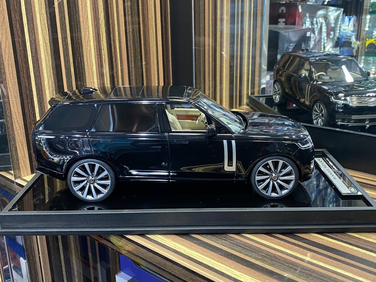 Range Rover Autobiography Limited Edition by MotorHelix [ 1/18 Resin B ...