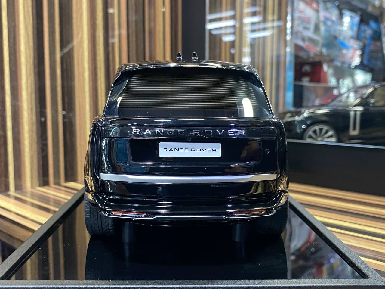 Range Rover Autobiography Limited Edition by MotorHelix [ 1/18 Resin B ...
