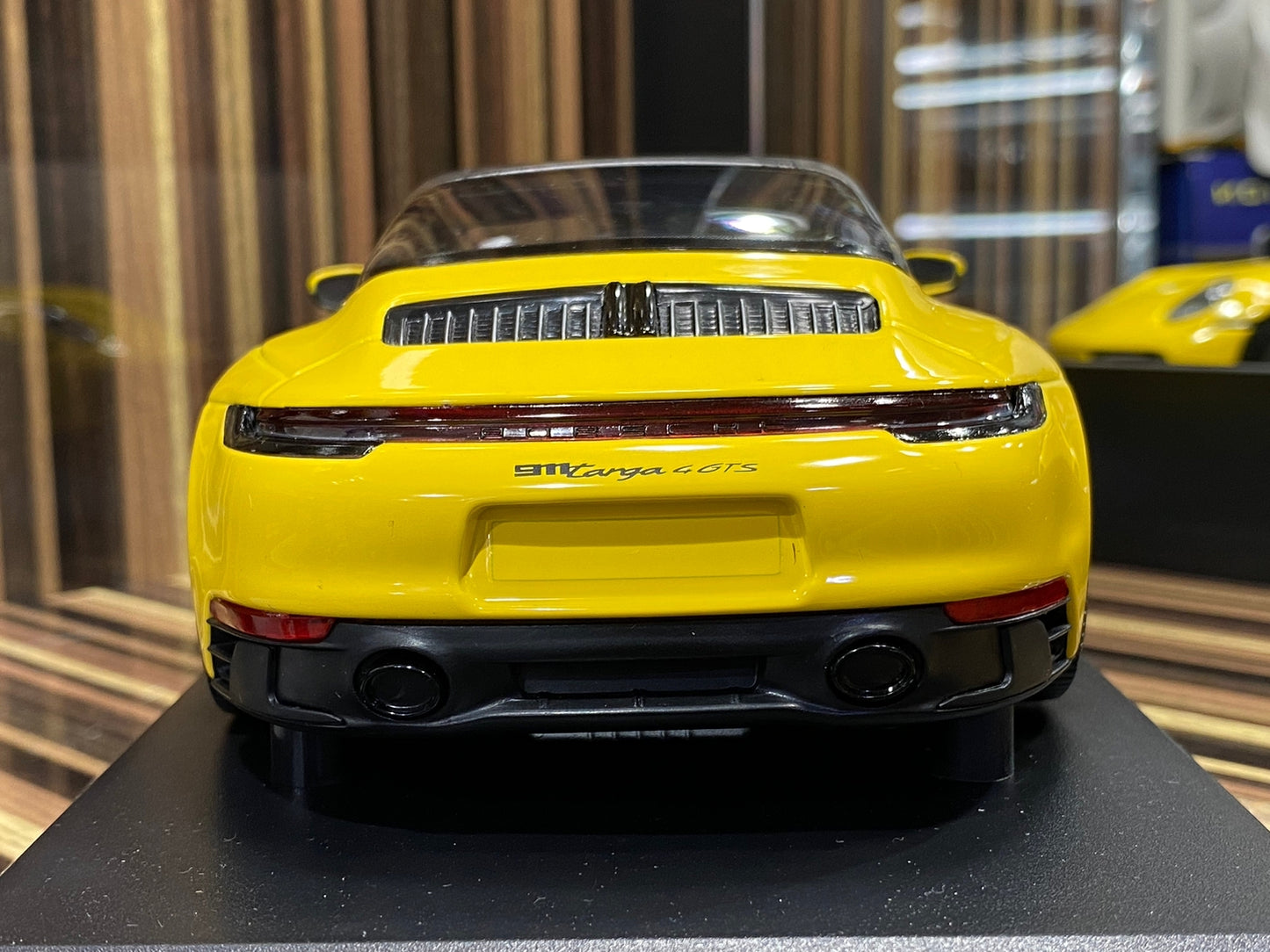 Porsche 911 (992) Targa 4 GTS 2021 Minichamps – dturman.com