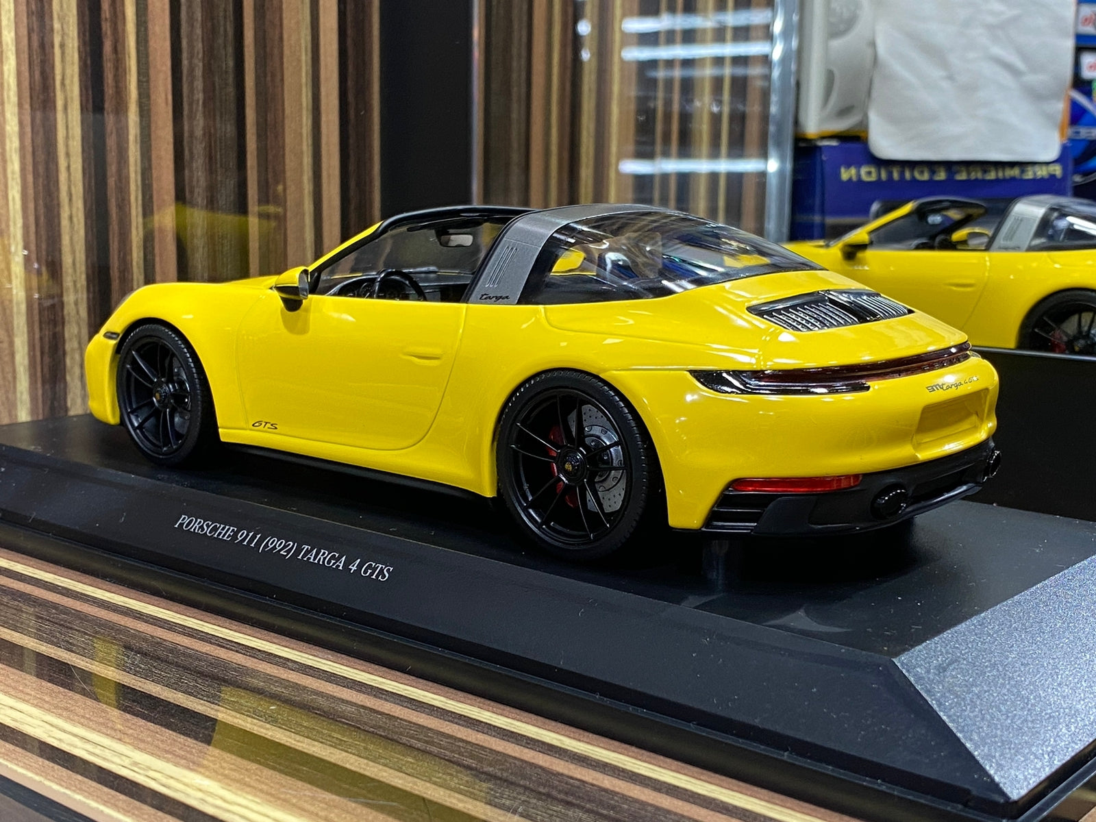 Porsche 911 (992) Targa 4 GTS 2021 Minichamps – dturman.com