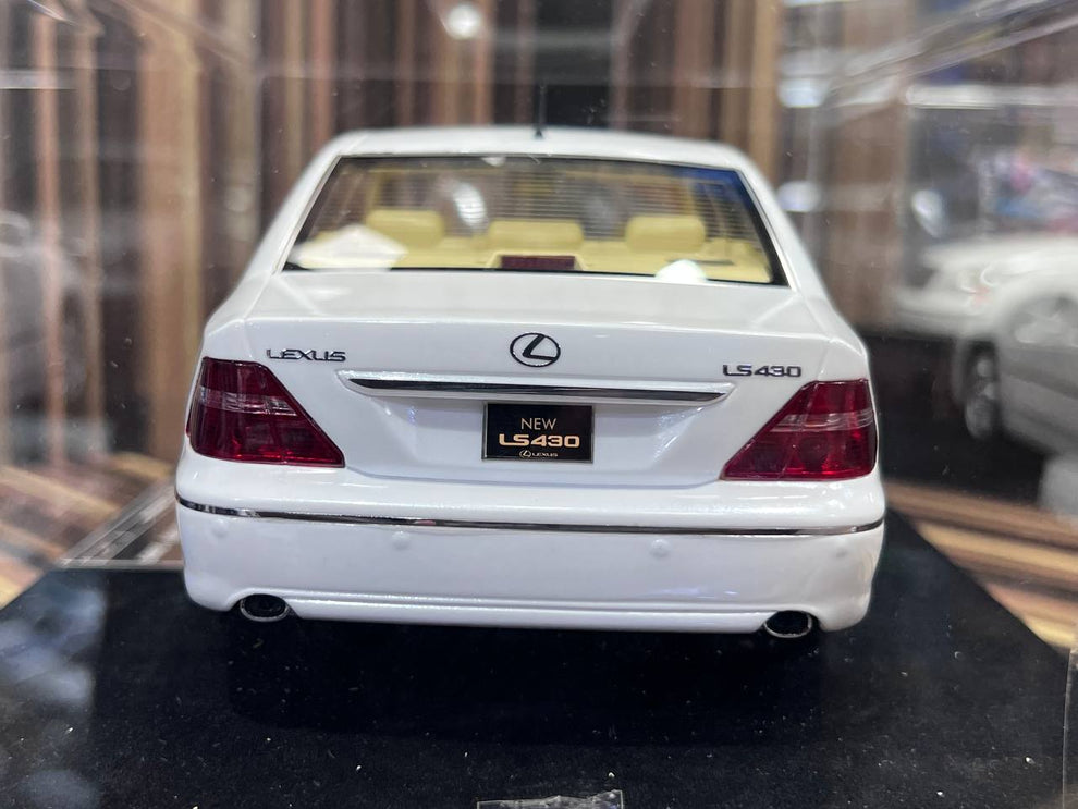 1/18 Diecast Lexus LS430 White HONSHU Art Scale Model Car – dturman.com