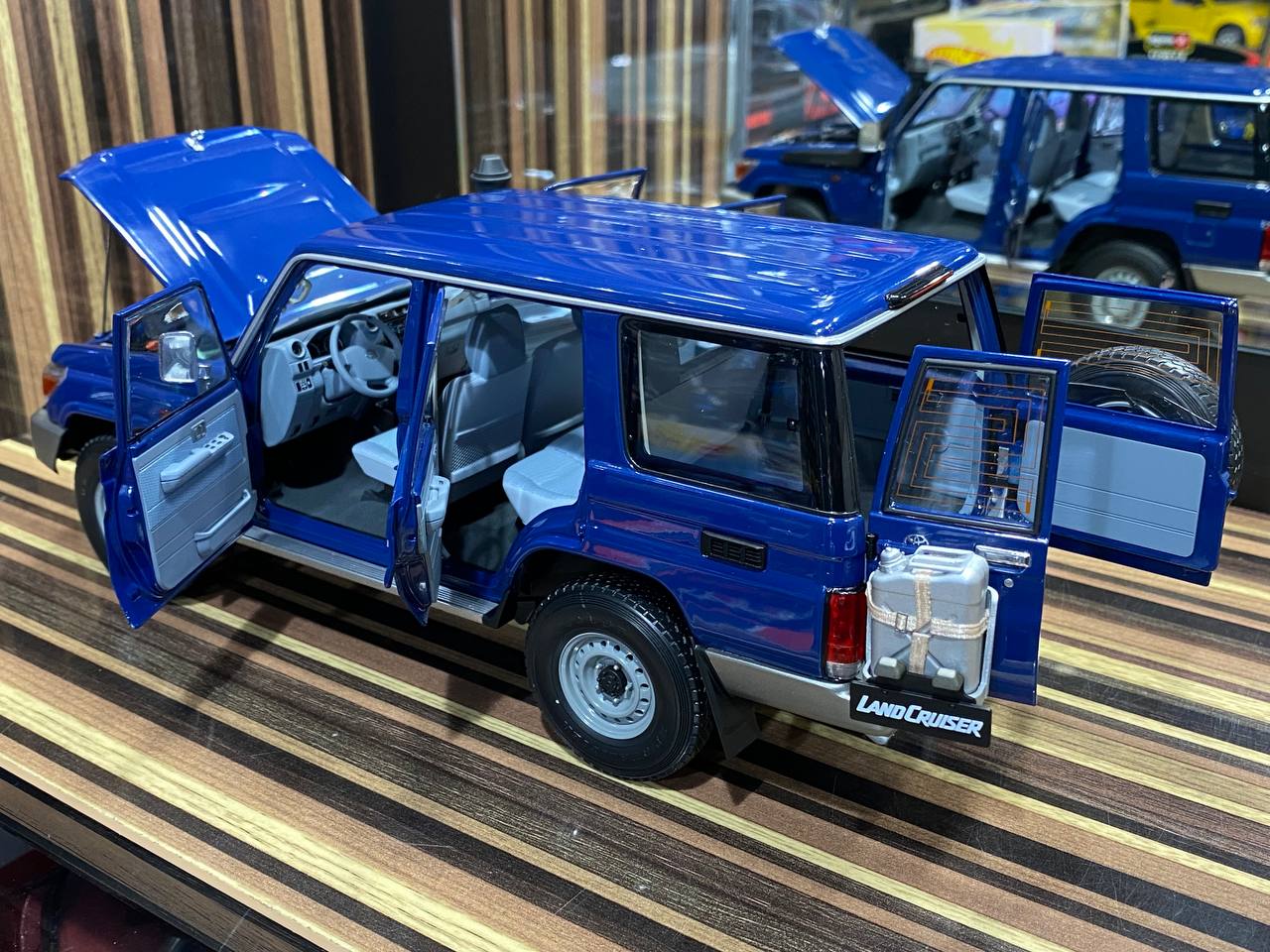 1/18 Diecast Toyota Land Cruiser 76 Blue Almost Real Scale Model Car ...