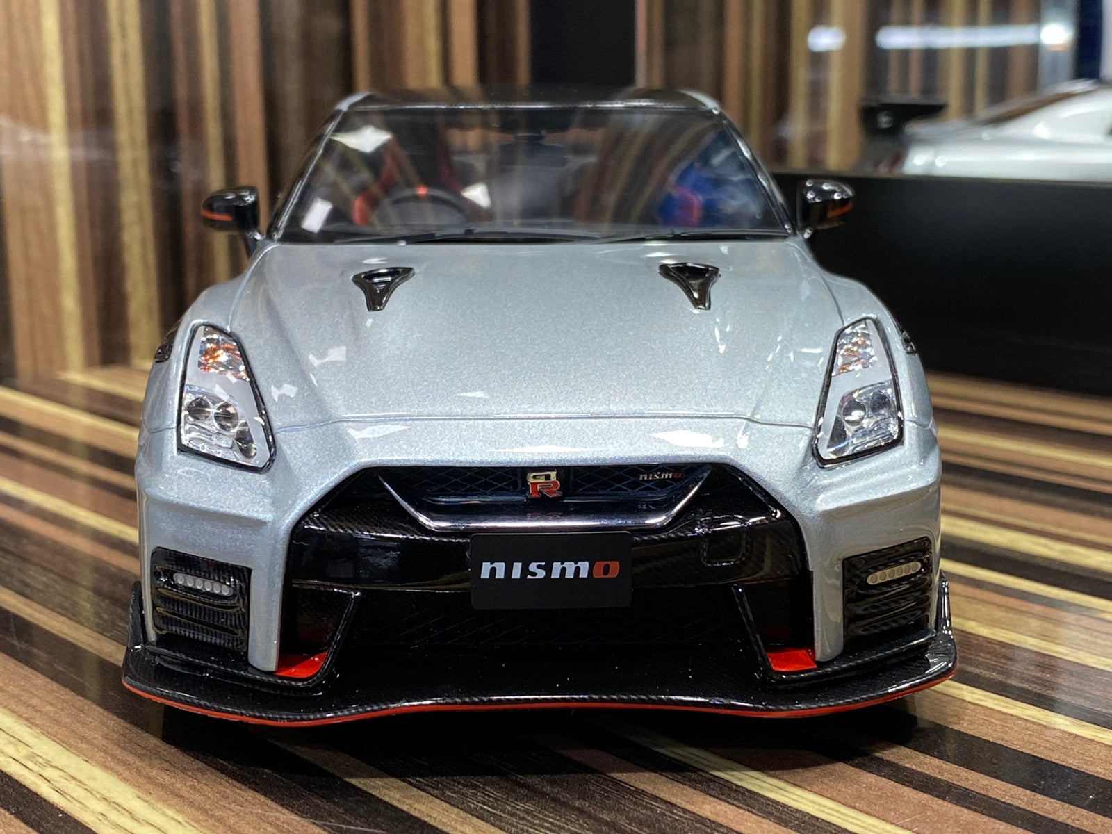 1/18 Diecast Nissan GT-R R35 Nismo Silver Kyosho Samurai Scale Model C ...